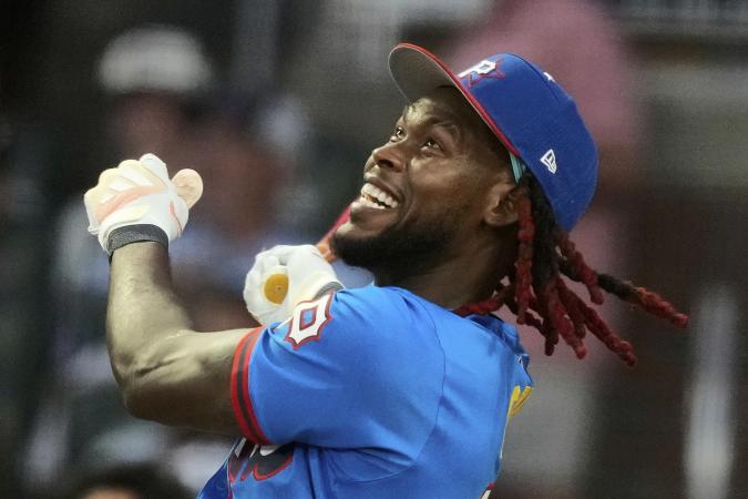 With family support, Cal Raleigh becomes first catcher, switch-hitter ...